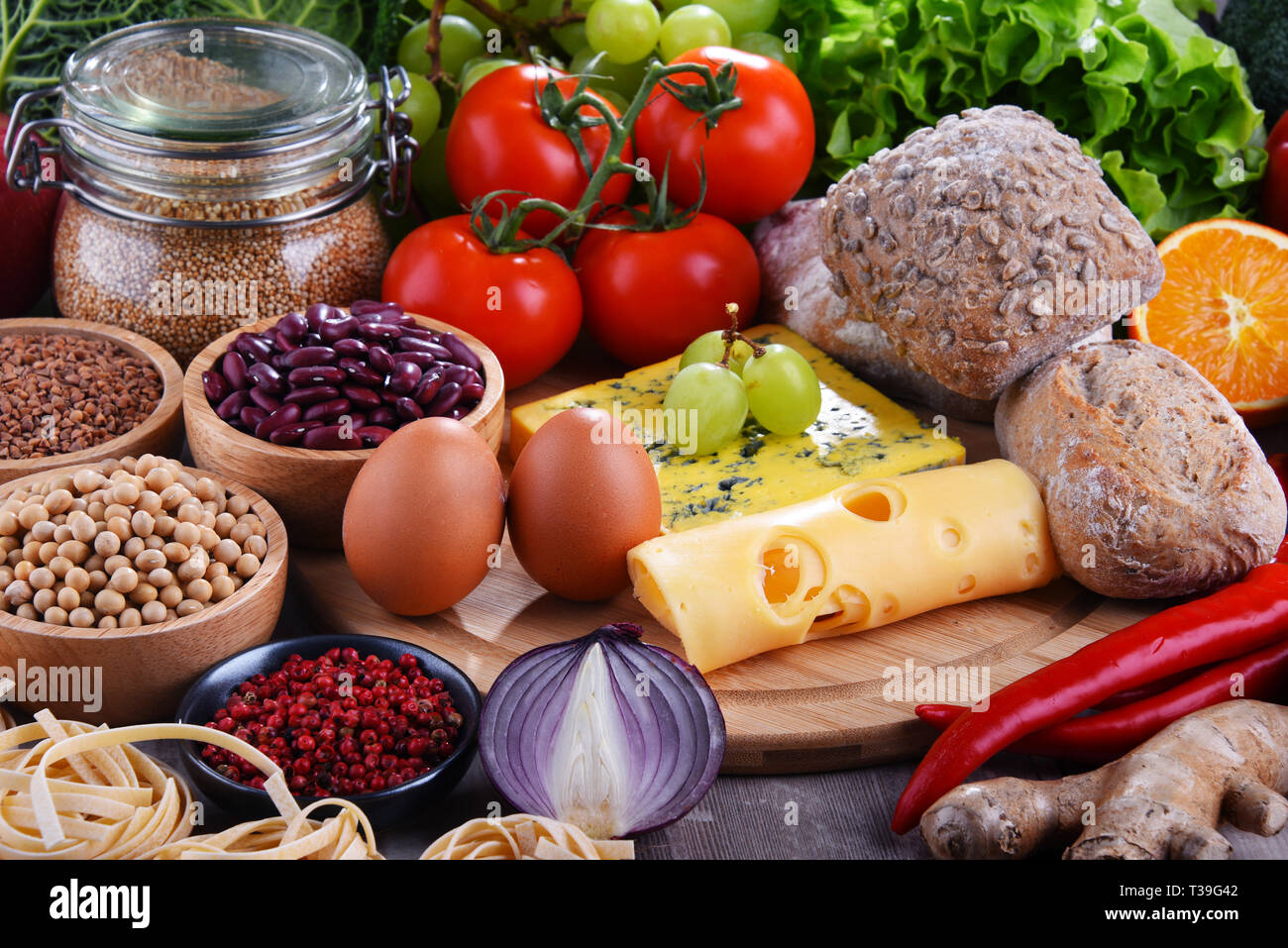 Food foodstuffs hi-res stock photography and images - Alamy