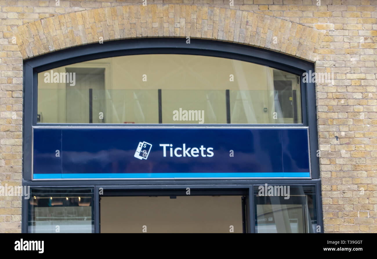 Ticket office and railway hi-res stock photography and images - Alamy