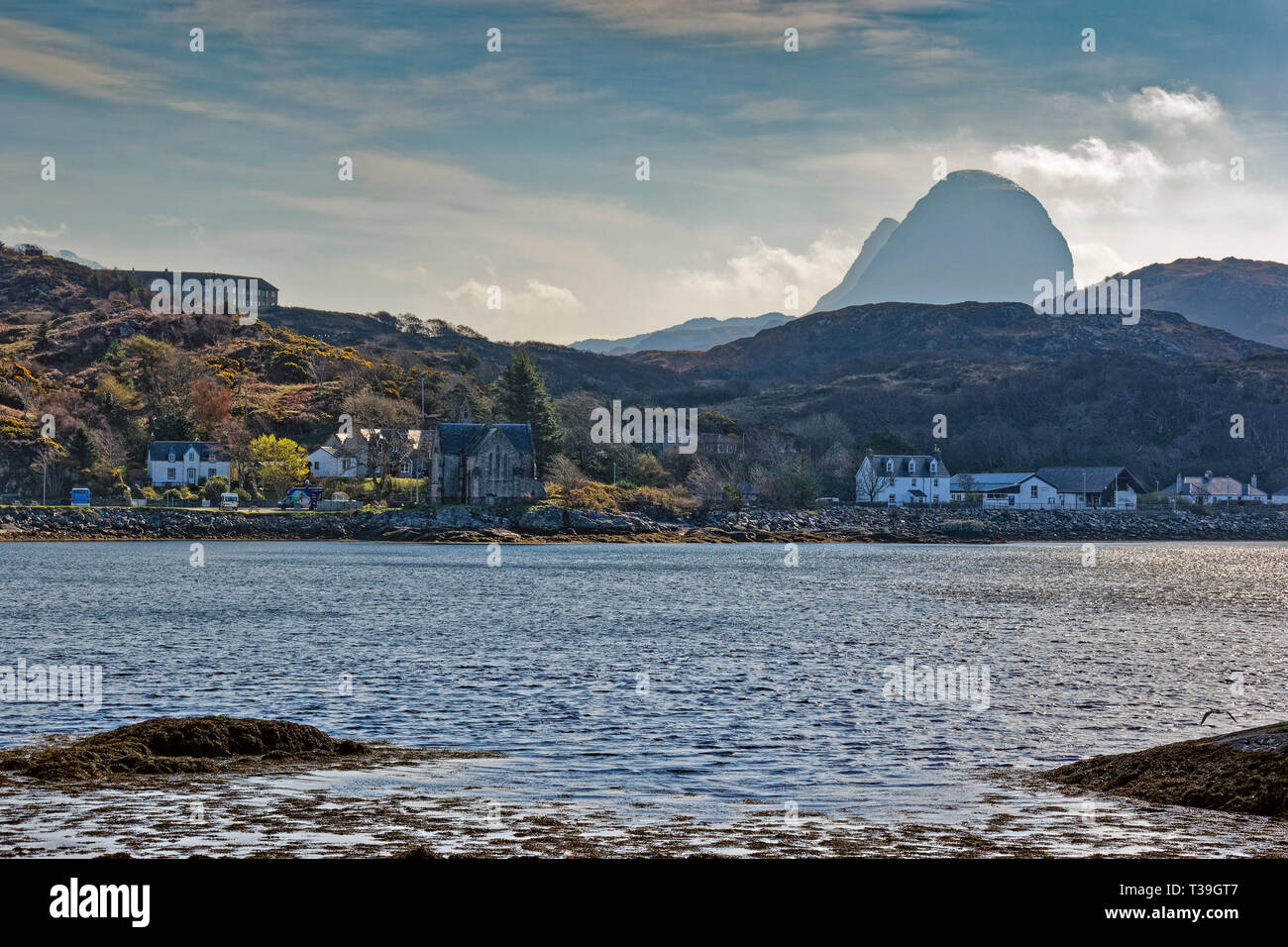 LOCHINVER SUTHERLAND SCOTLAND SUILVEN CLOUDS OVER THE MOUNTAIN AND THE ...