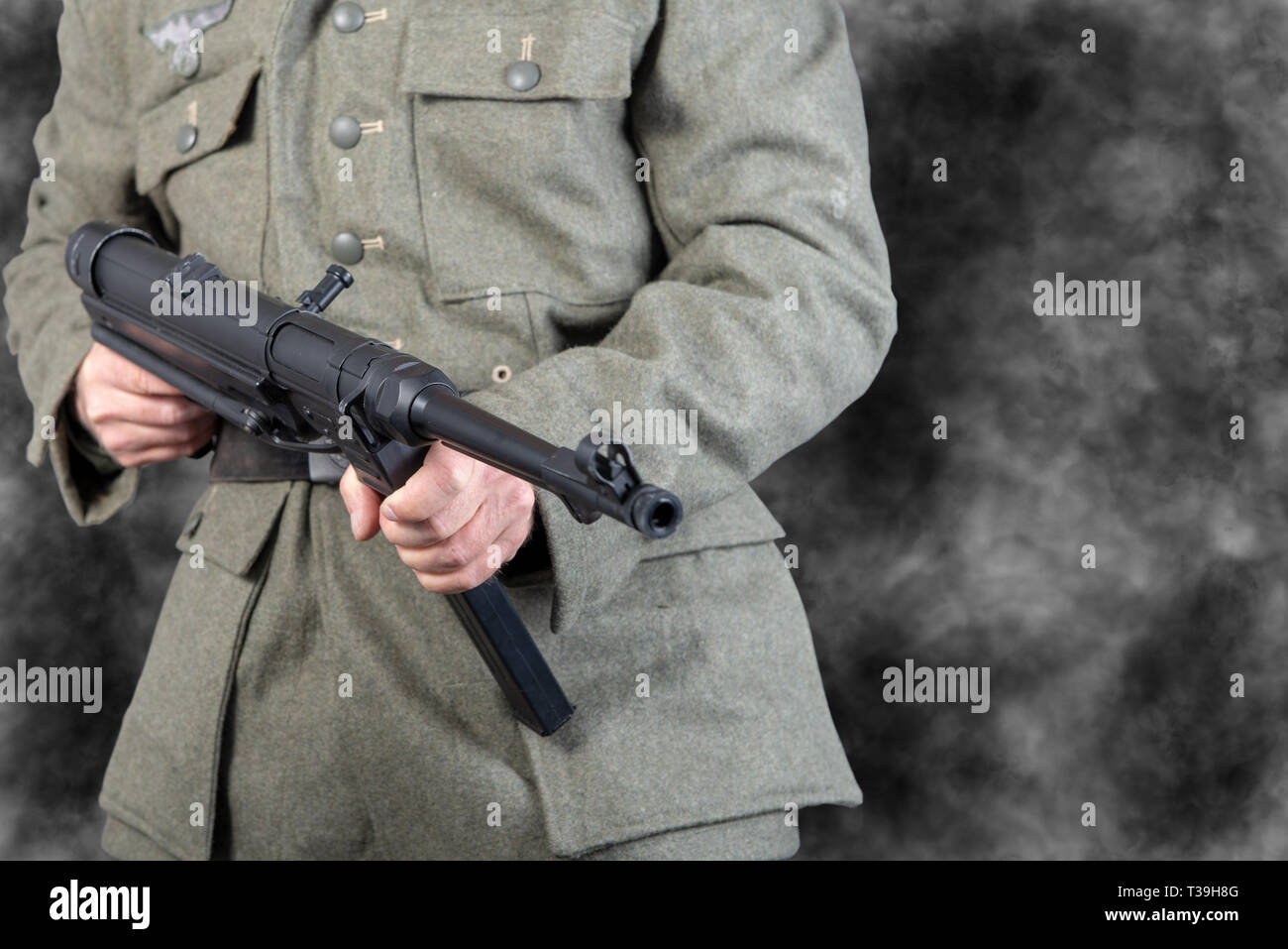 a Second world war German soldier with a machine gun Stock Photo - Alamy