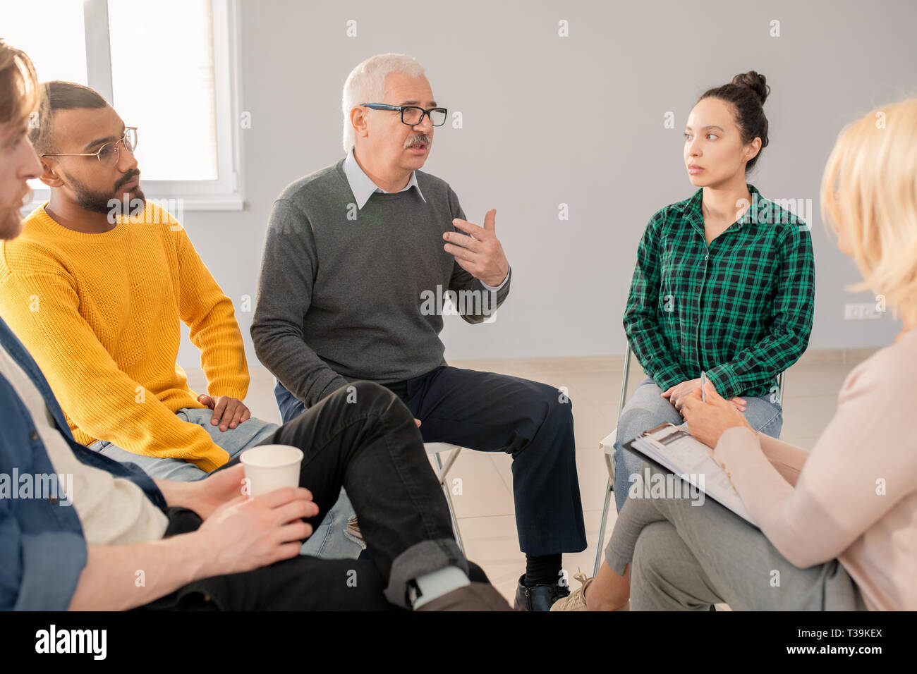 Sharing problem hi-res stock photography and images - Alamy