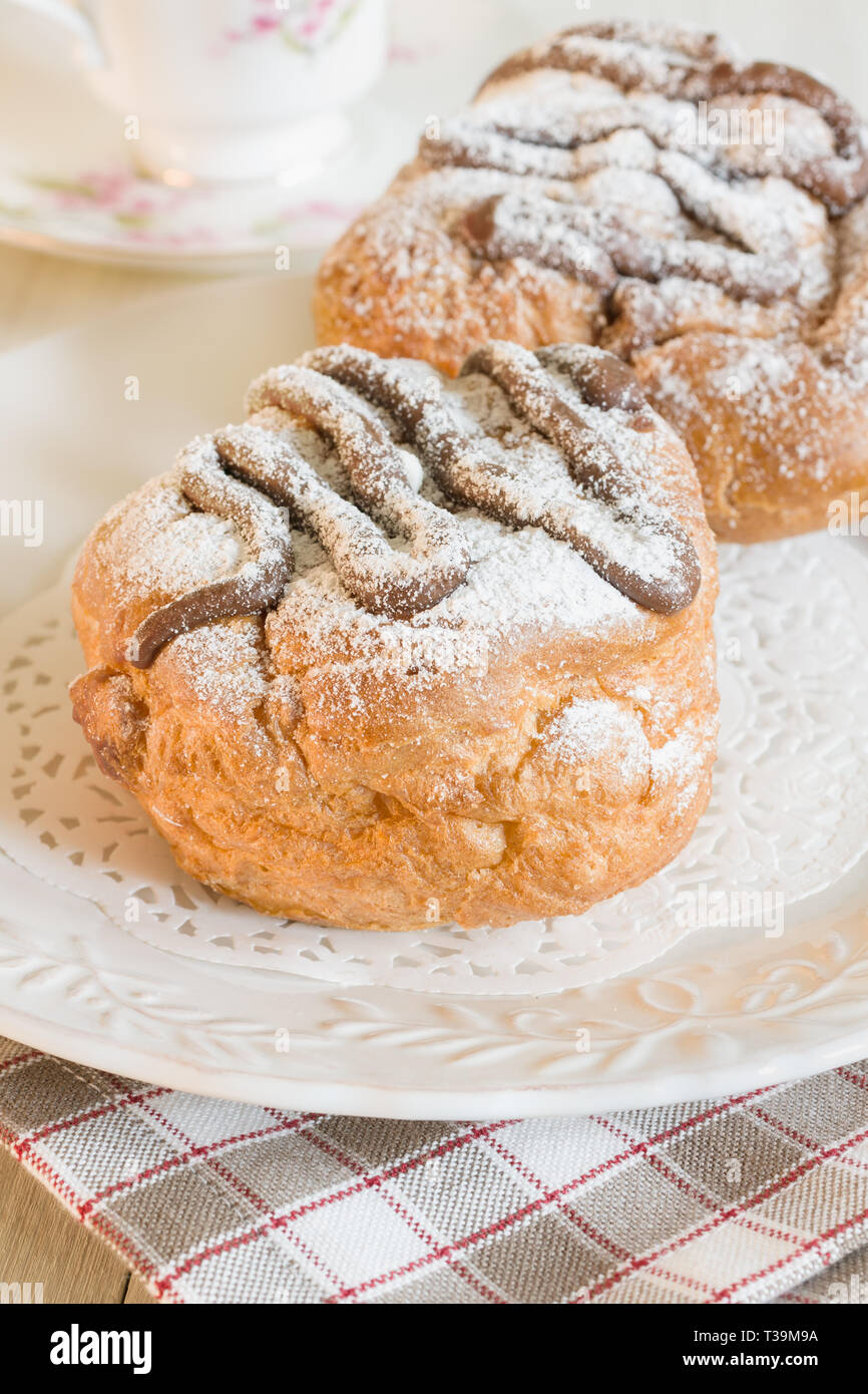 Cream filled french pastry hi-res stock photography and images - Alamy