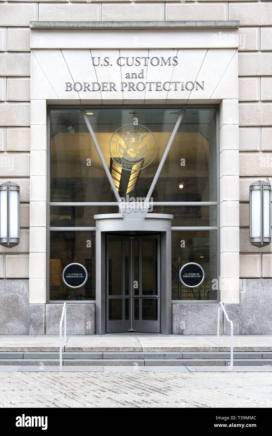 Entrance to the US Customs and Border protection office in Washington ...