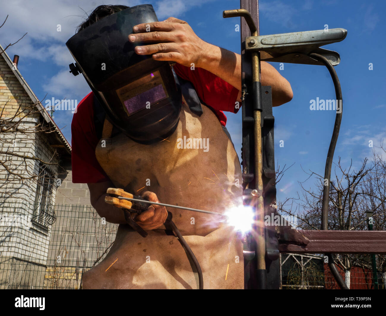 Welded metal gate hi-res stock photography and images - Alamy