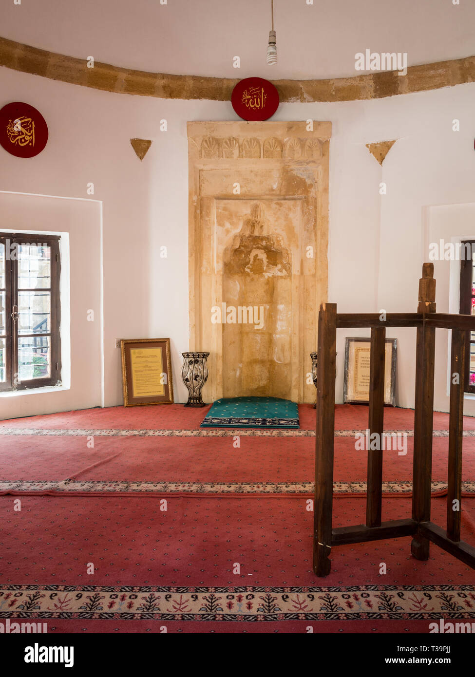 Small mosque hi-res stock photography and images - Alamy