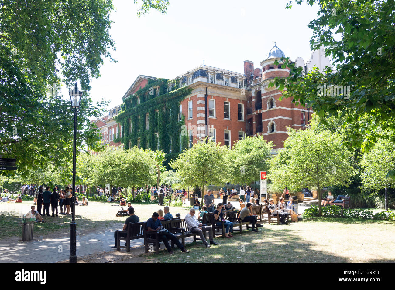 Kings college london guys campus hi-res stock photography and images - Alamy