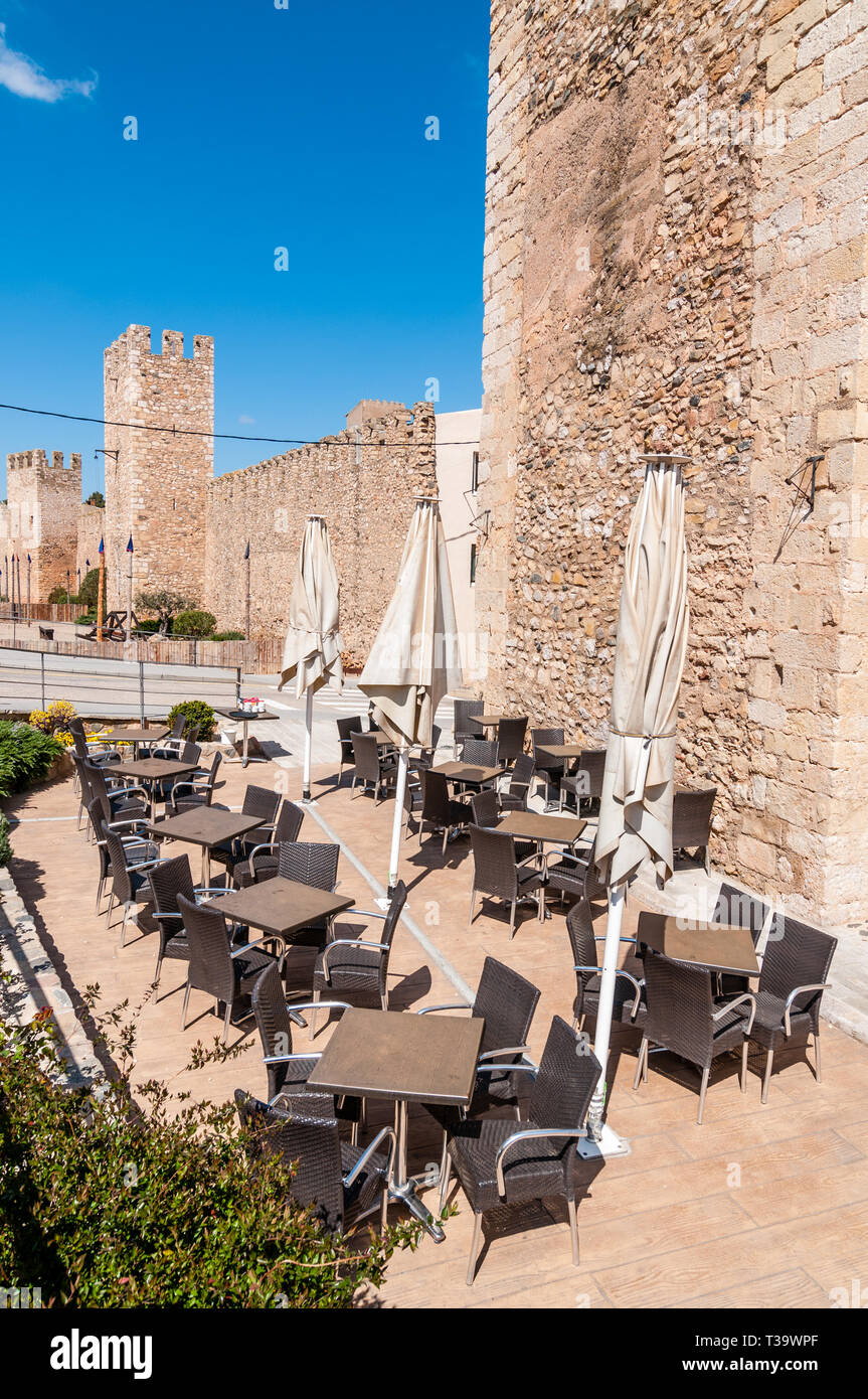 defensive wall, Montblanc, bar terrace, tables, Catalonia, Spain Stock ...