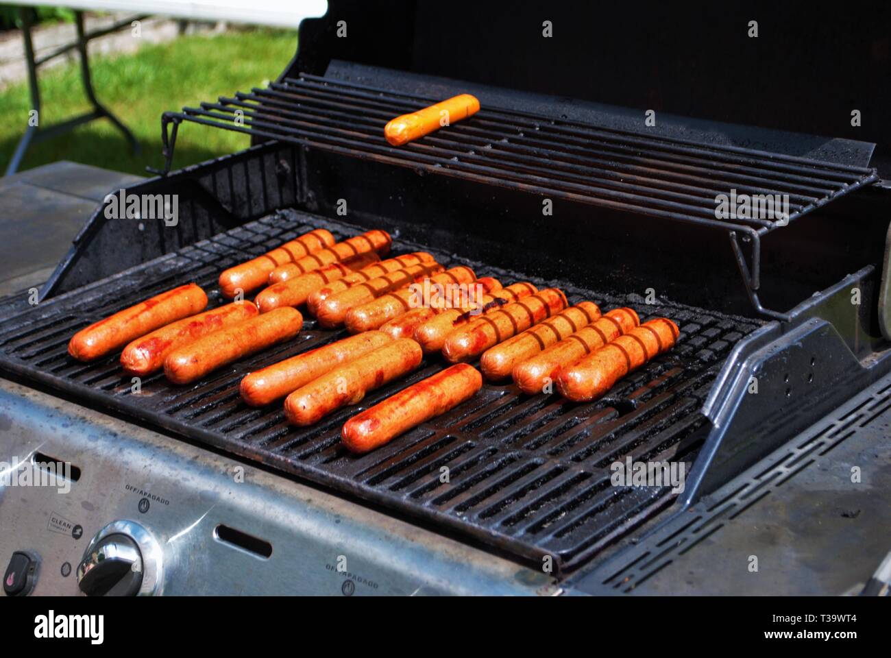 Wiener grill hi-res stock photography and images - Alamy