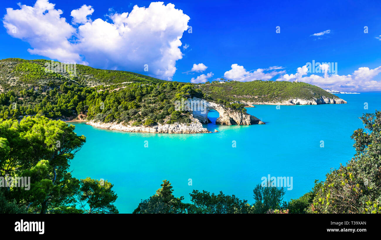 Puglia landscape hi-res stock photography and images - Alamy