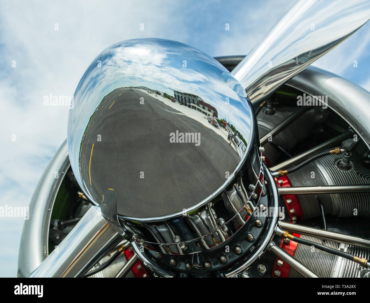 Engine drive propeller hi-res stock photography and images - Alamy