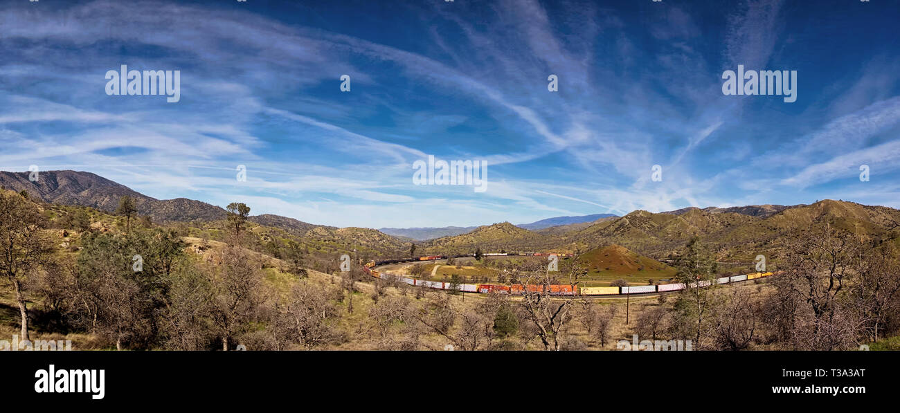 Tehachapi loop hi-res stock photography and images - Alamy