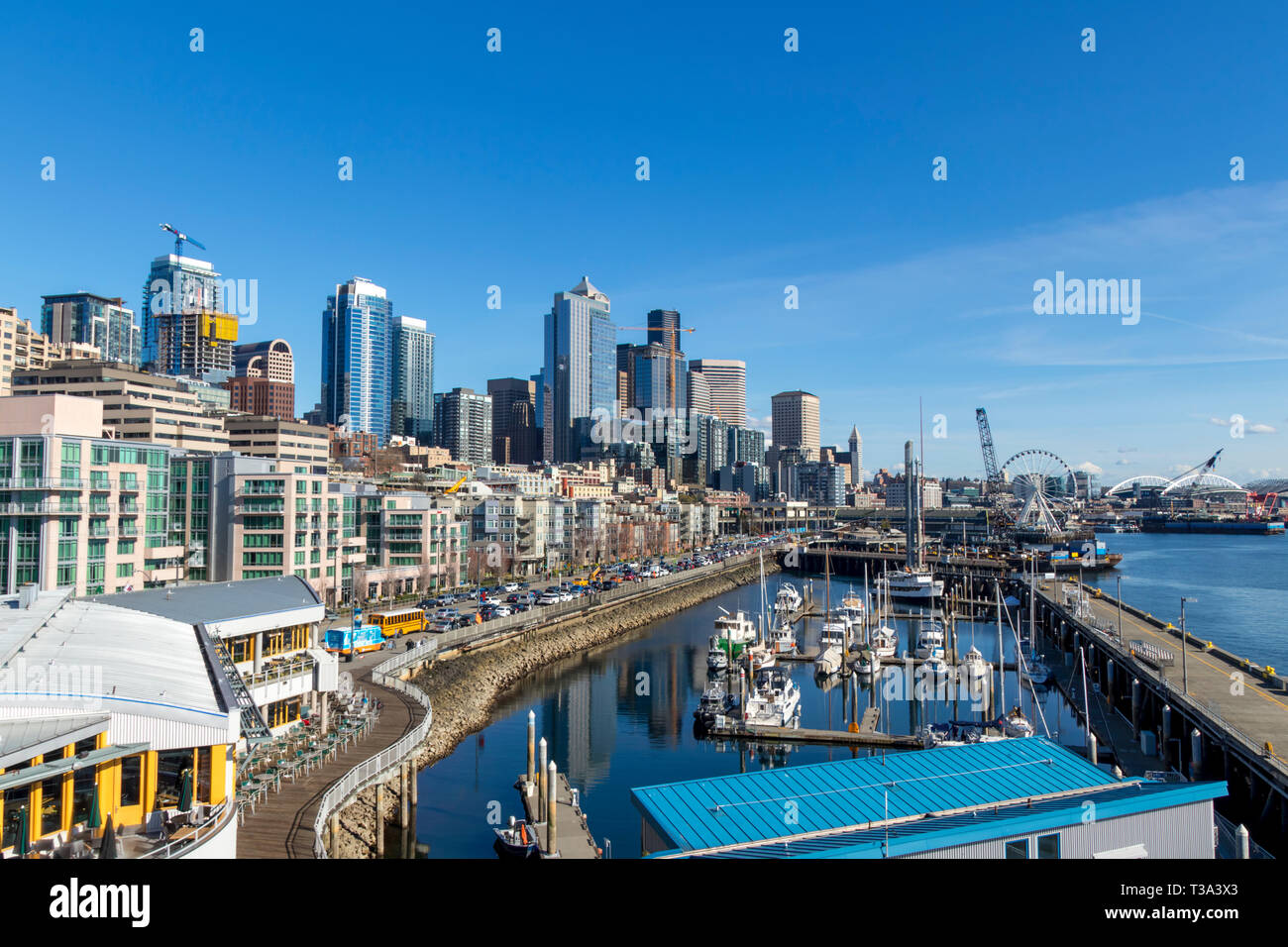Rooftop deck hi-res stock photography and images - Alamy
