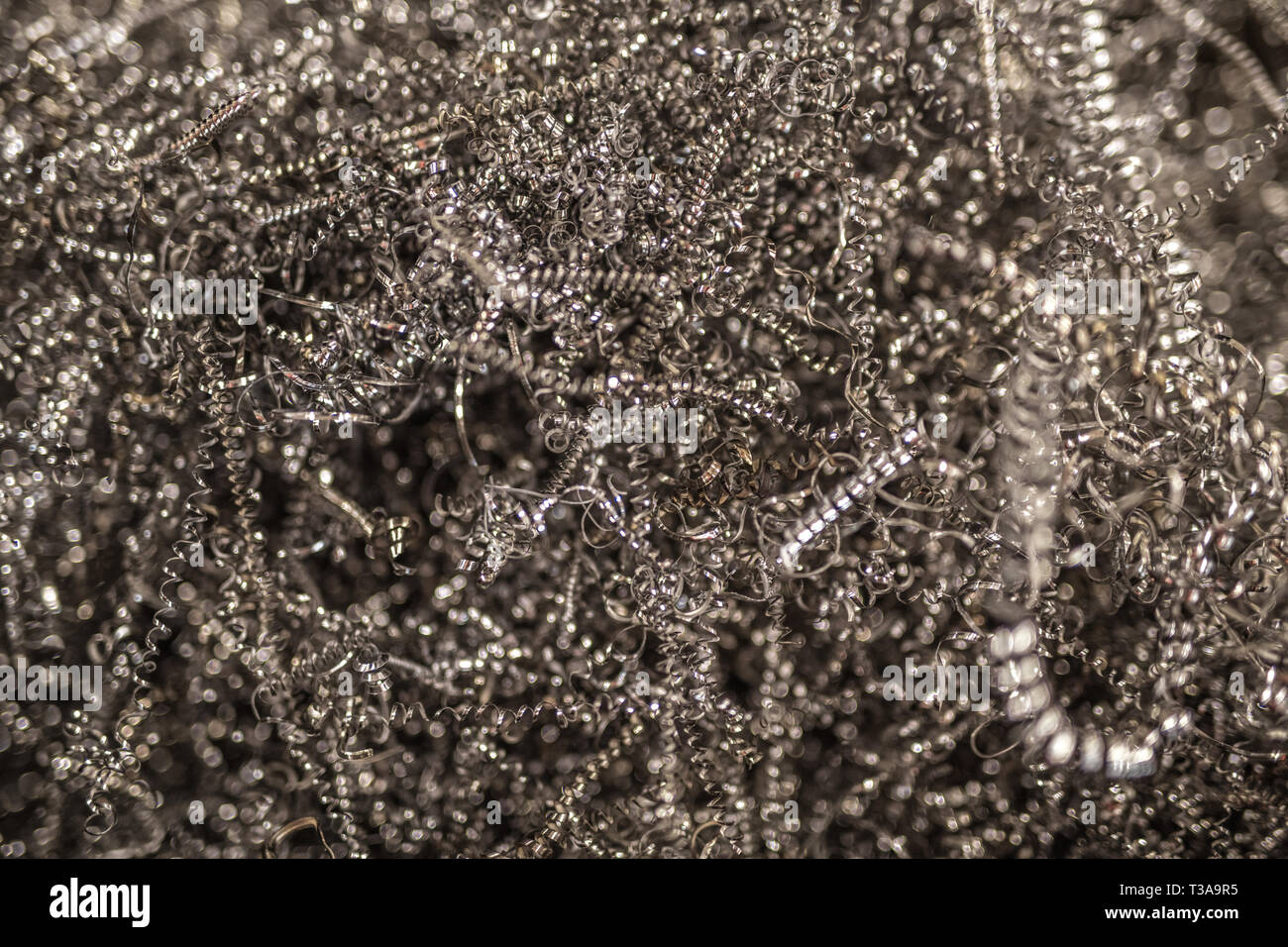 Silver metal pile shavings hi-res stock photography and images - Alamy