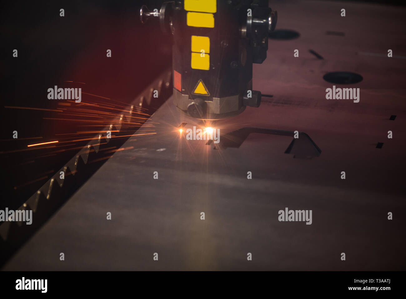 Laser beam welding hi-res stock photography and images - Alamy