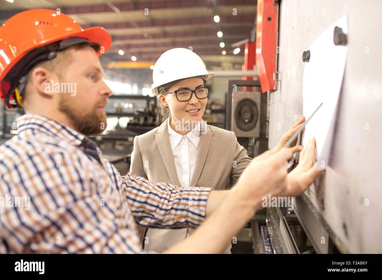 Engineer whiteboard hi-res stock photography and images - Alamy