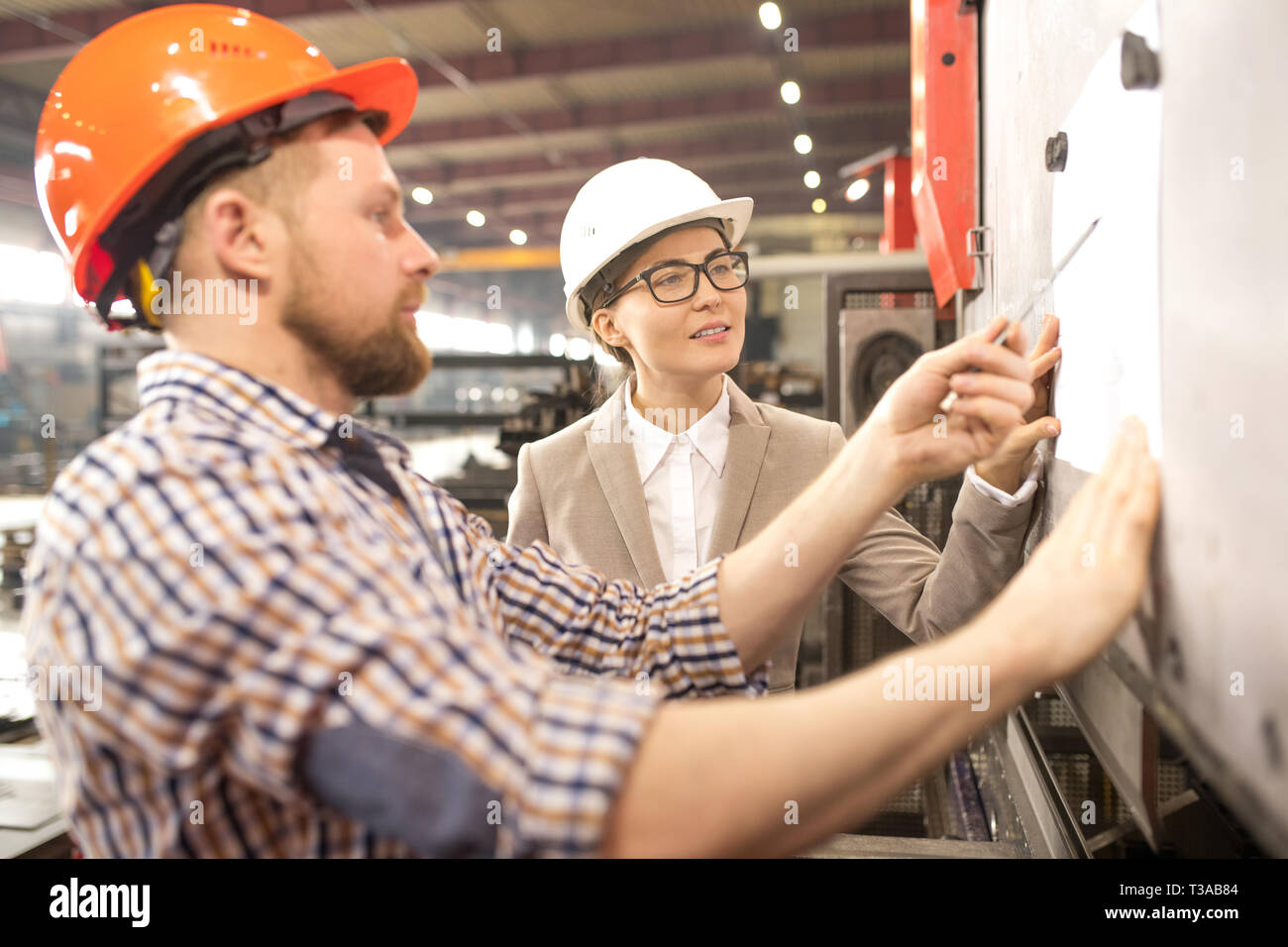 Engineer whiteboard hi-res stock photography and images - Alamy