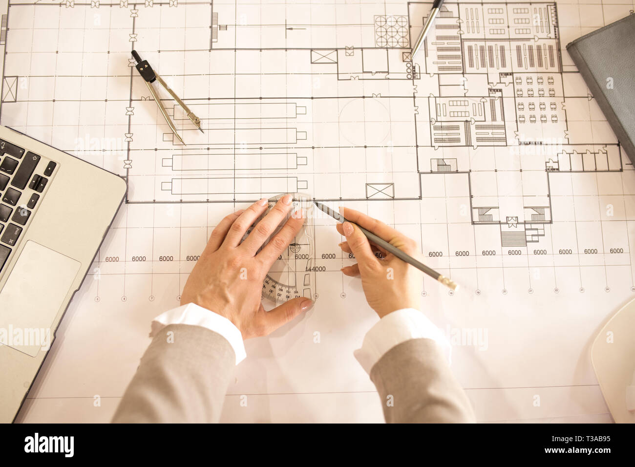 Making sketch hi-res stock photography and images - Alamy