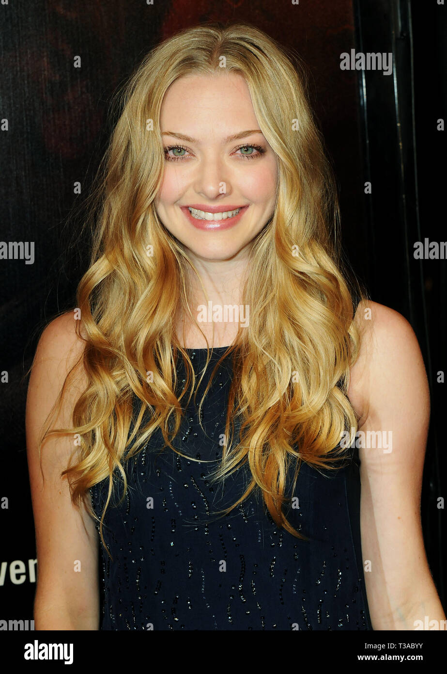 Amanda Seyfried - Big Love Premiere at the Arclight Theatre In Los ...