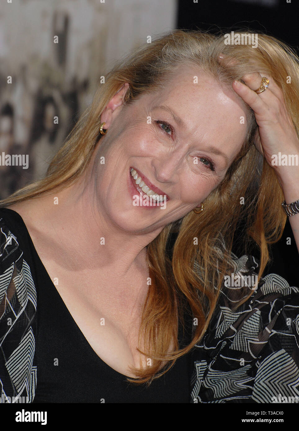 Meryl Streep arriving at the RENDITION Premiere at the Academy Of ...