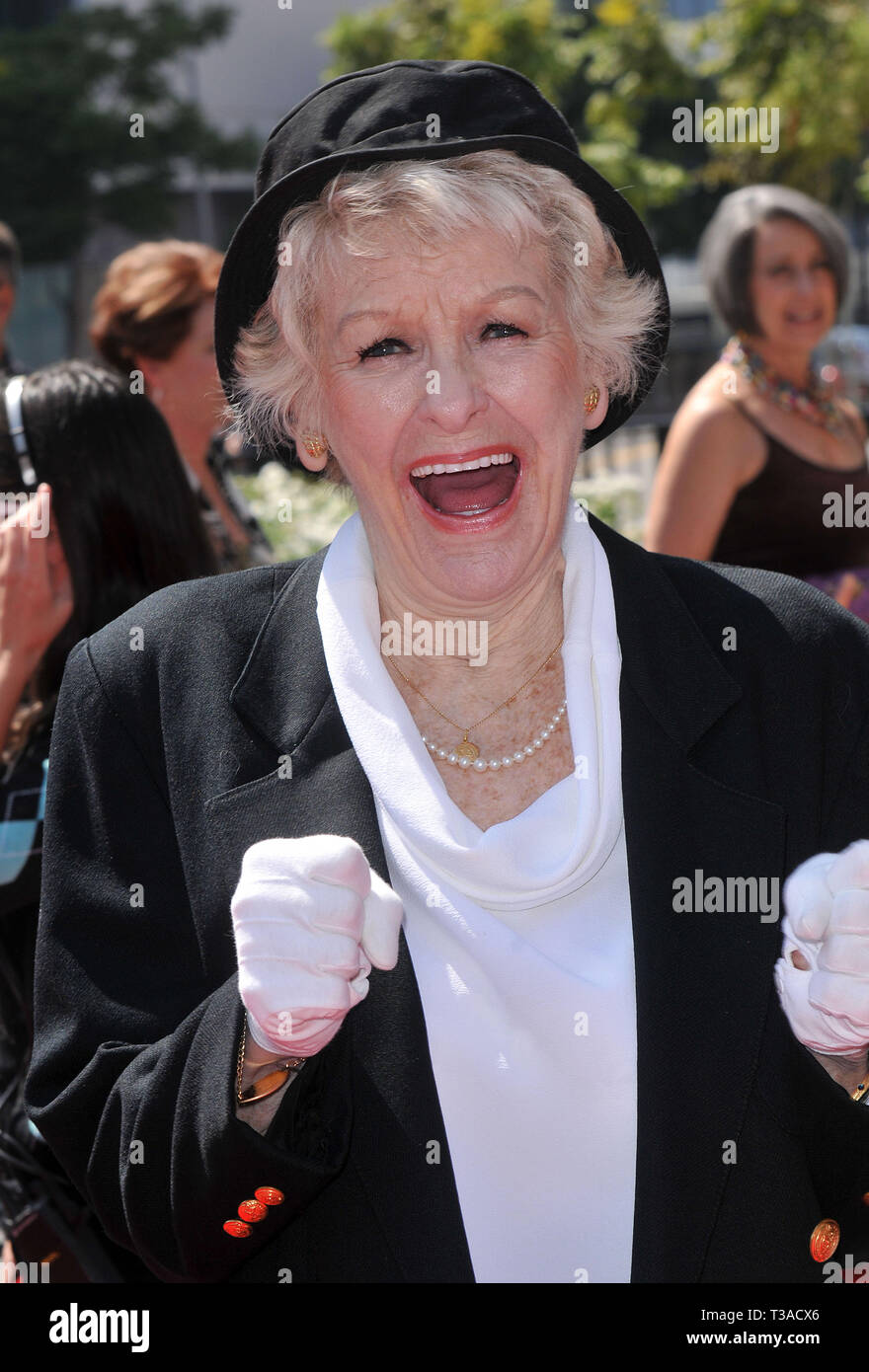 Elaine Stritch - 2009 Creatives Arts Emmys Awards at the Nokia Theatre ...