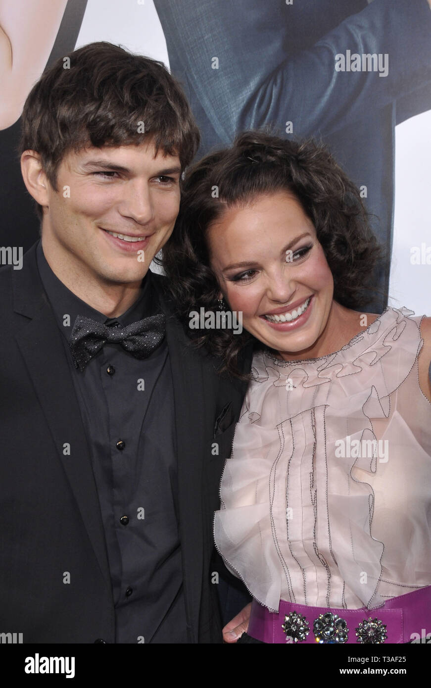 Ashton Kutcher & Katherine Heighl - "The Killers" Premiere at the ...