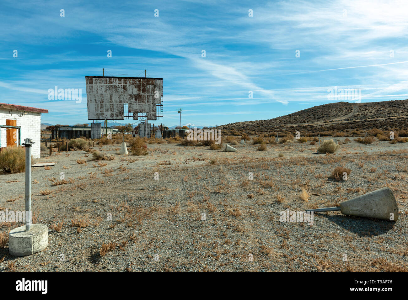 Abandoned drive in theatre with a broken screen Stock Photo - Alamy