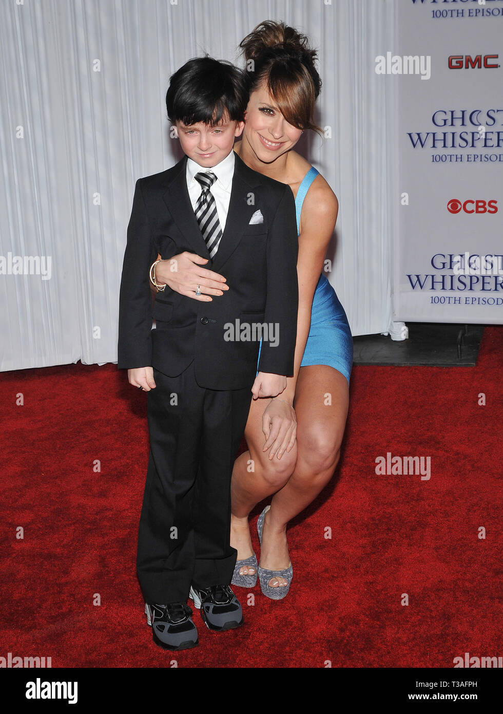 Jennifer Love Hewitt + Connor Gibbs 20 - Ghost Whisperer 100th Episode ...