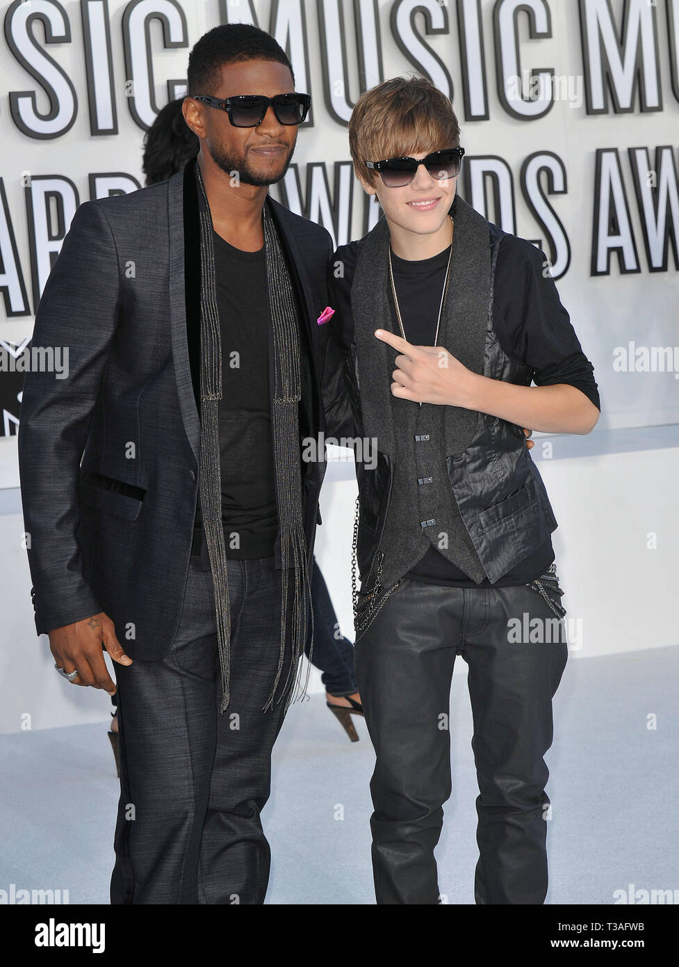 Justin Bieber Usher 2010 Music Video Awards at the Nokia Theatre In Los ...
