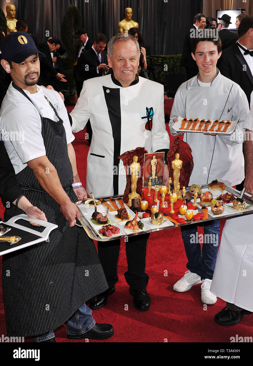 Wolfgang Puck 206 arriving at the Oscar - 84th Academy Awards - 2012 at ...