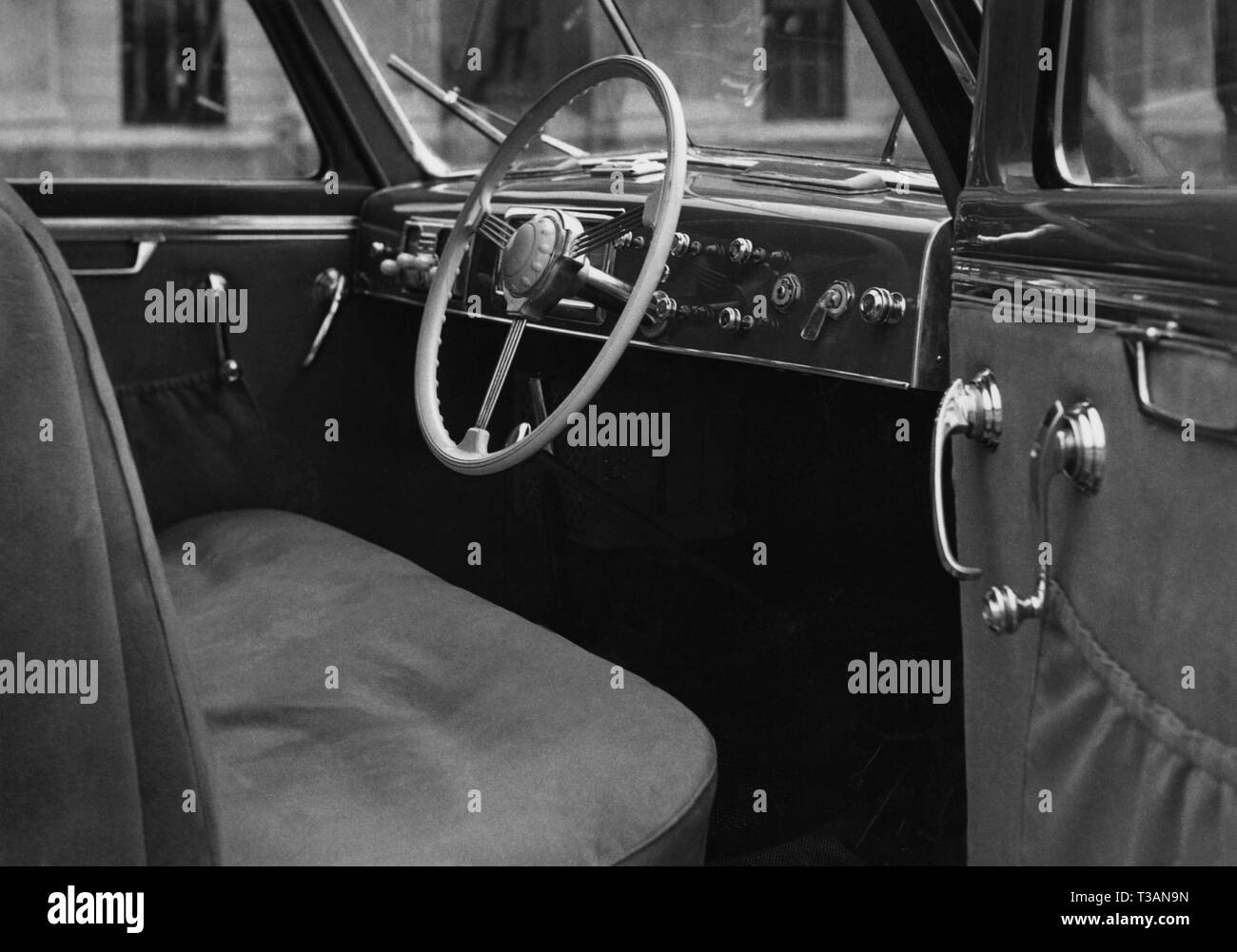 Dashboard 1950 hi-res stock photography and images - Alamy