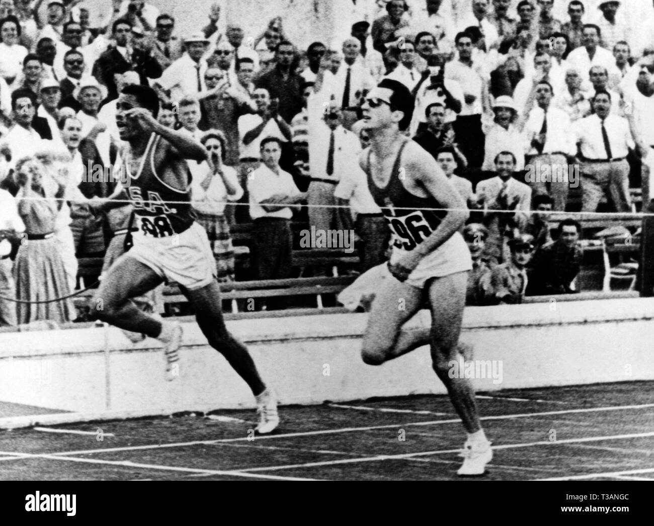 Crowd running not sports not marathon Black and White Stock Photos ...
