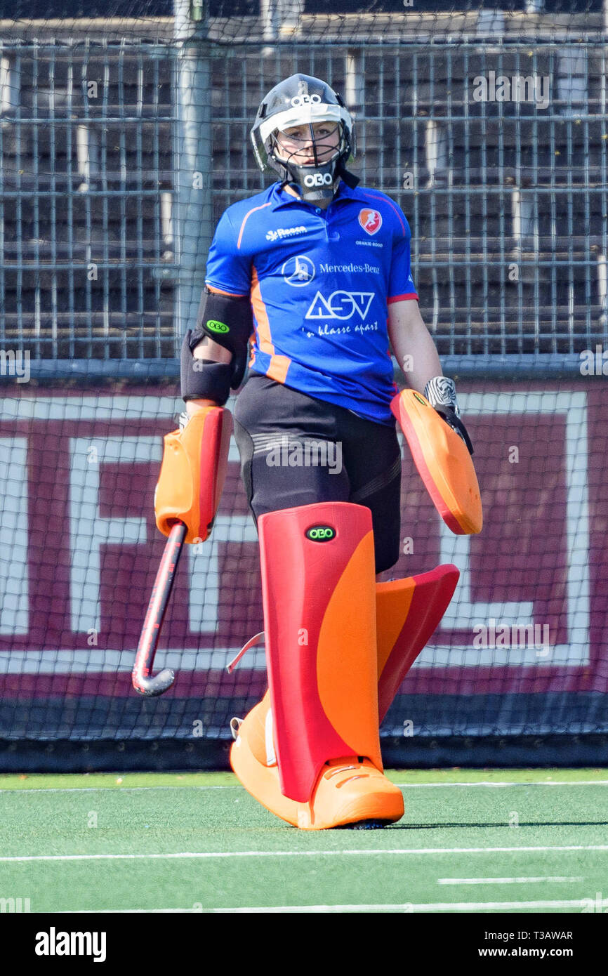 Sarah sinck hi-res stock photography and images - Alamy