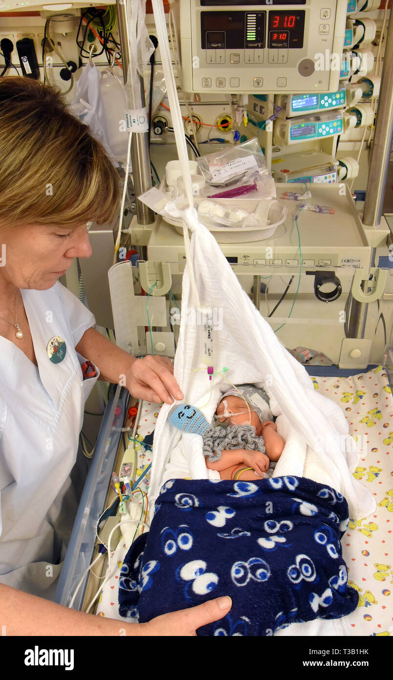 Perinatal centre hi-res stock photography and images - Alamy