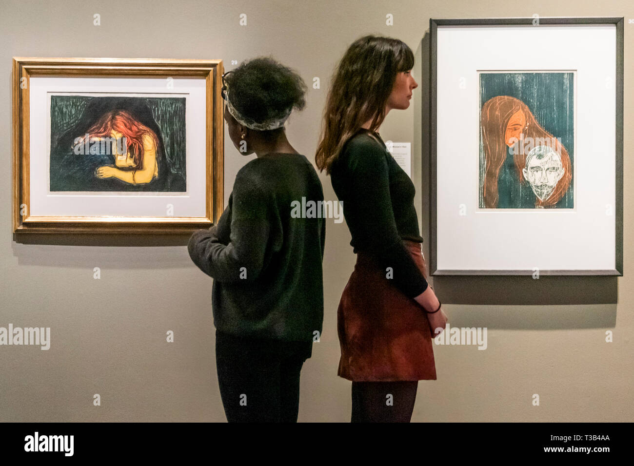 Mans head in womans hair hi-res stock photography and images - Alamy