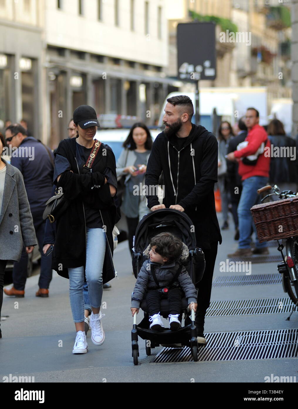 Milan, Lorenzo Tonelli and family in the center Lorenzo Tonelli ...