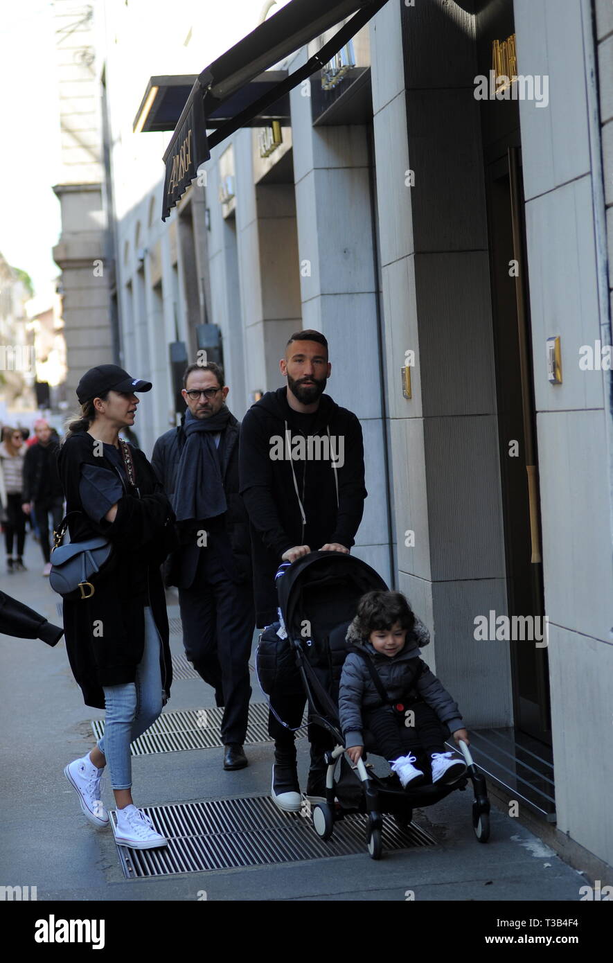 Milan, Lorenzo Tonelli and family in the center Lorenzo Tonelli ...