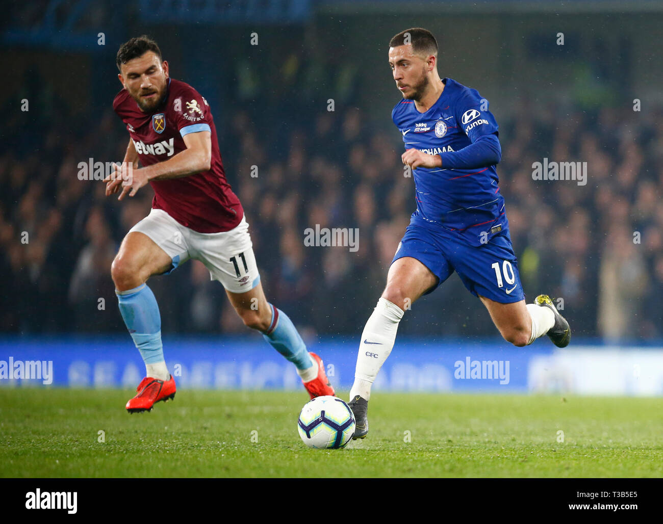 Chelsea eden hazard hi-res stock photography and images - Alamy