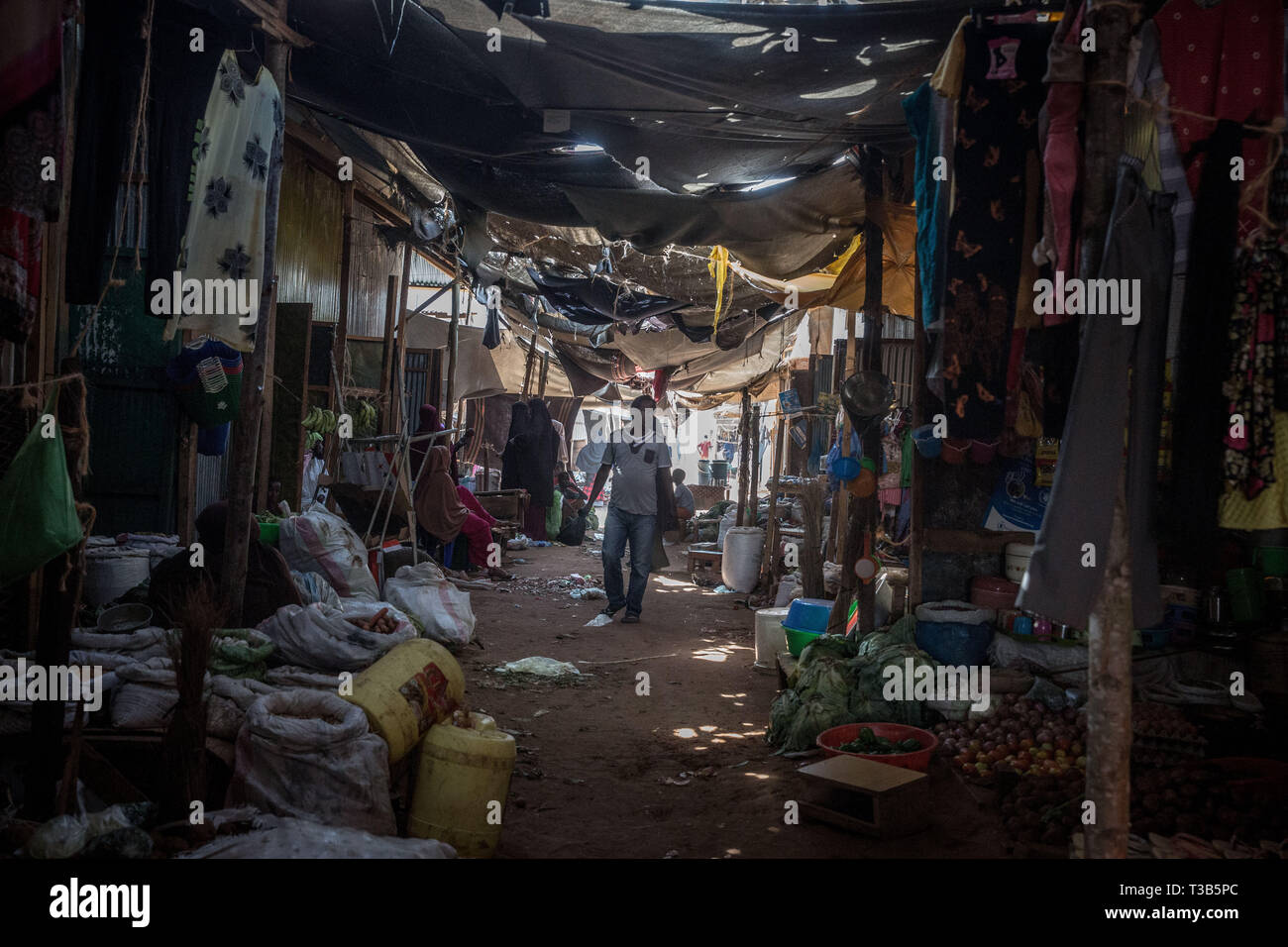 Dadaab, Kenya. 7th Oct, 2018. A man seen walking through a market in ...