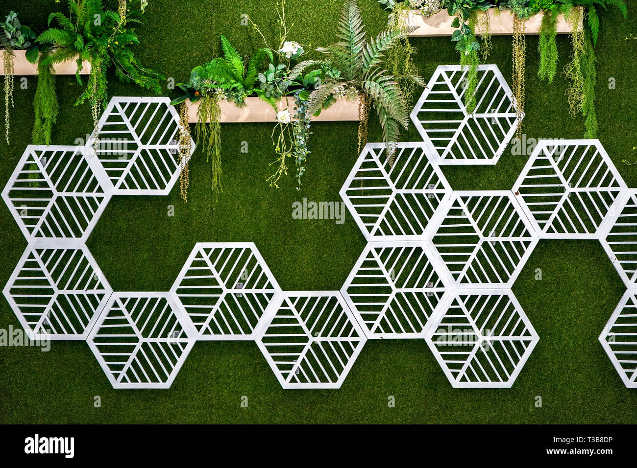 Hexagon pattern hi-res stock photography and images - Alamy