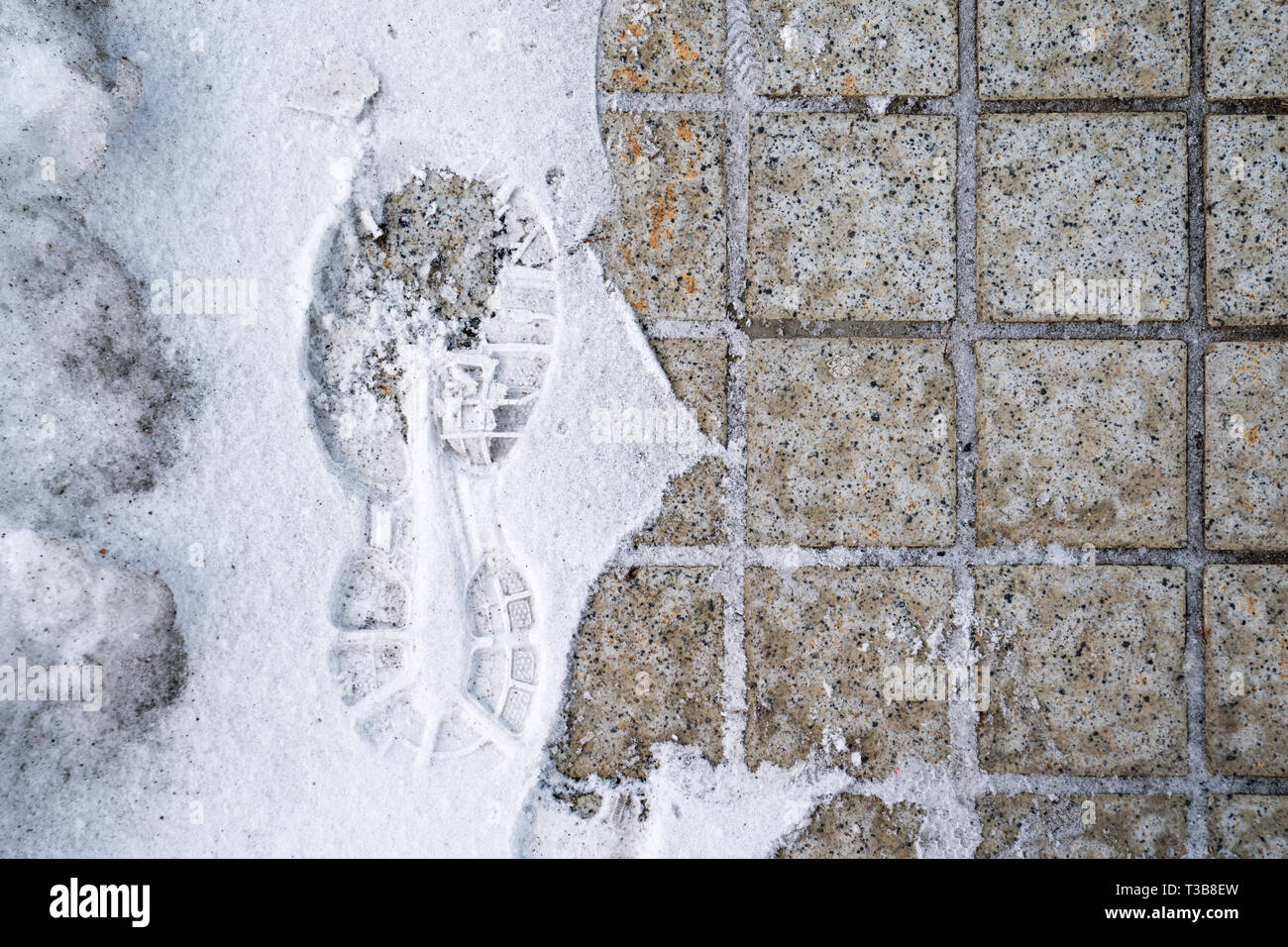 Floor with footprints in the snow hi-res stock photography and images ...
