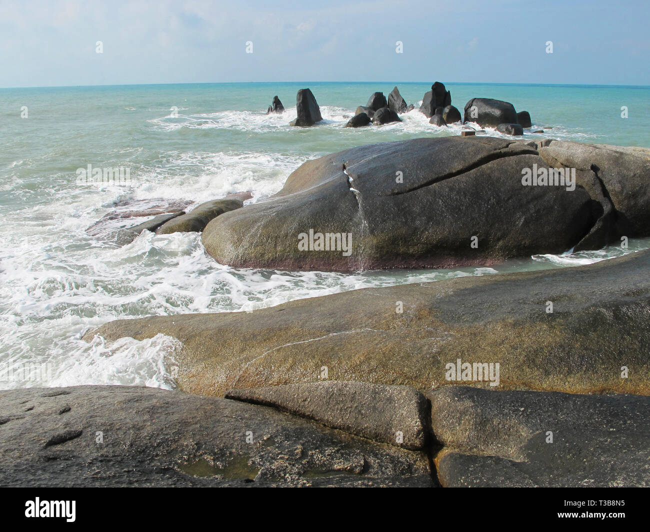 Boulders ocean blue water waves rocks hi-res stock photography and ...