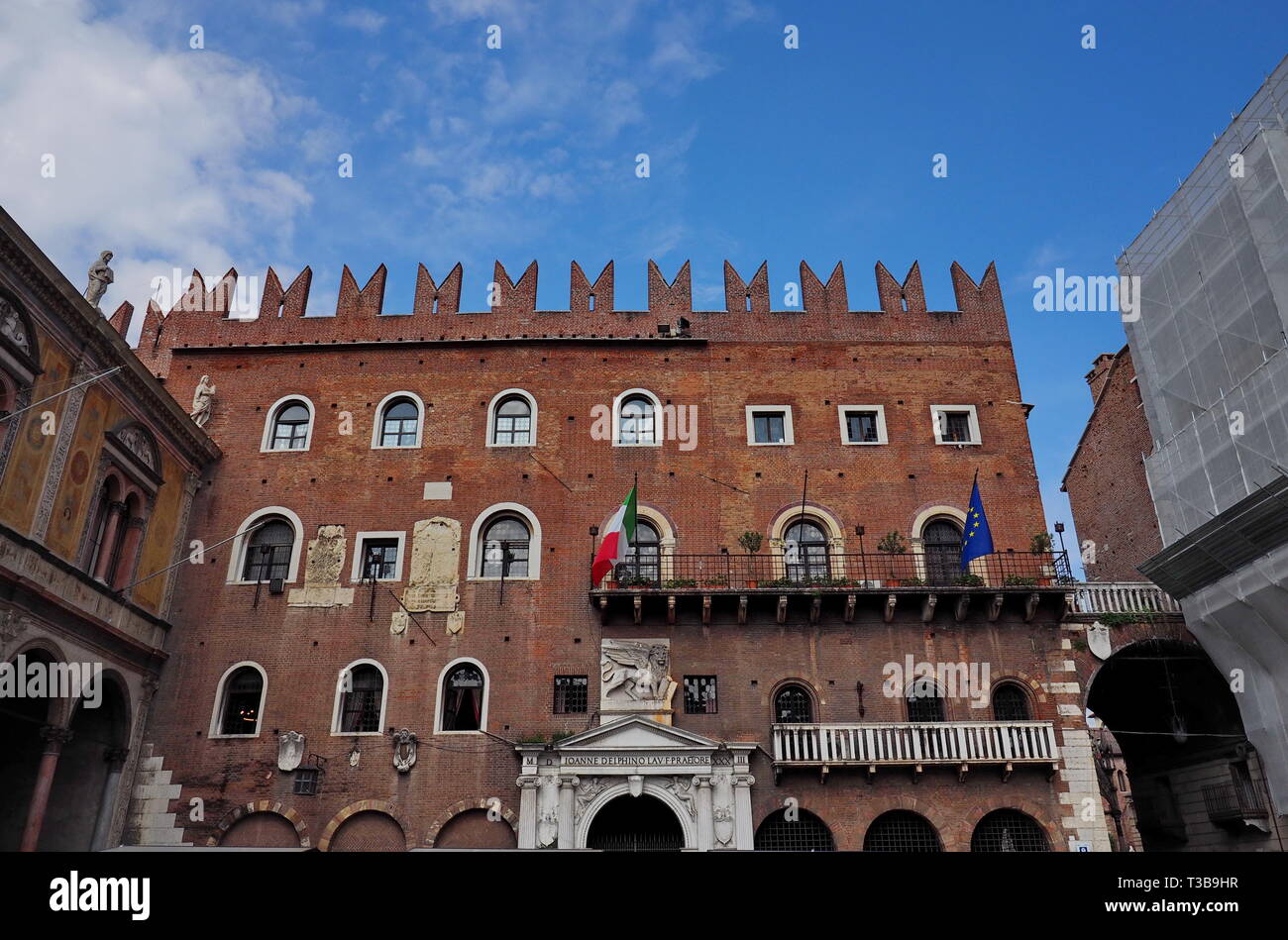 Signori square hi-res stock photography and images - Alamy