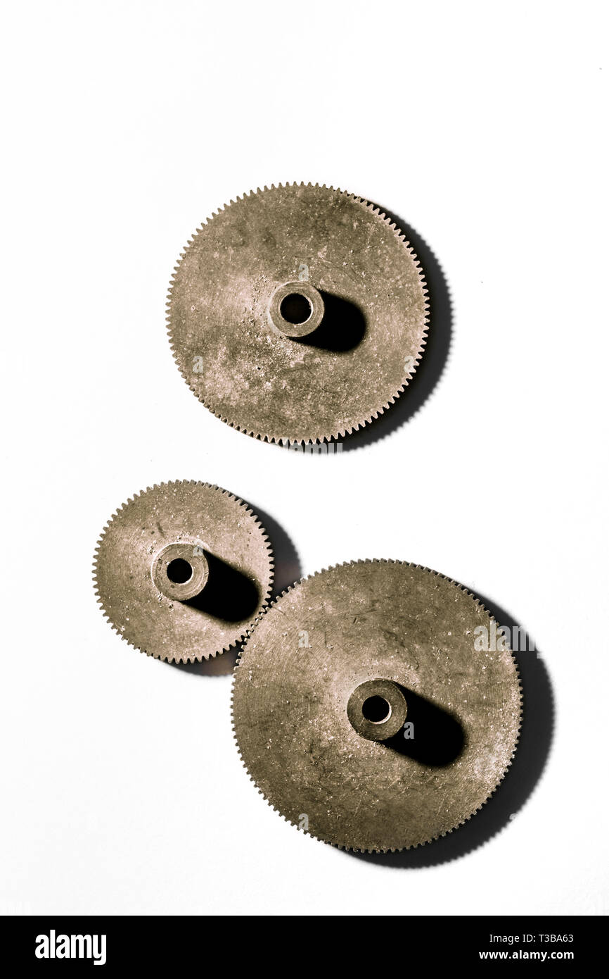 Brass cogs hi-res stock photography and images - Alamy