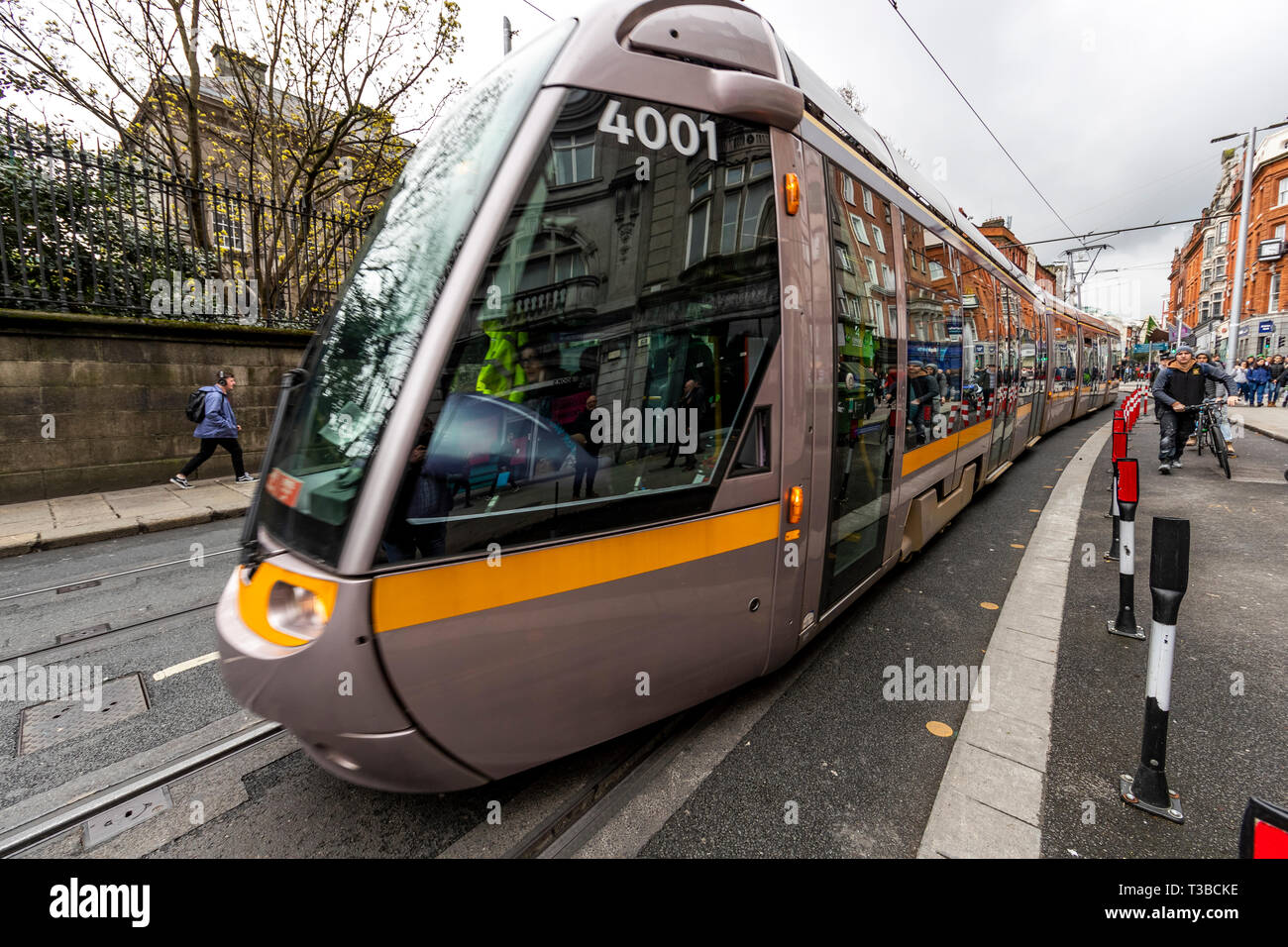 Dublin tram ireland passenger public transport hi-res stock photography ...