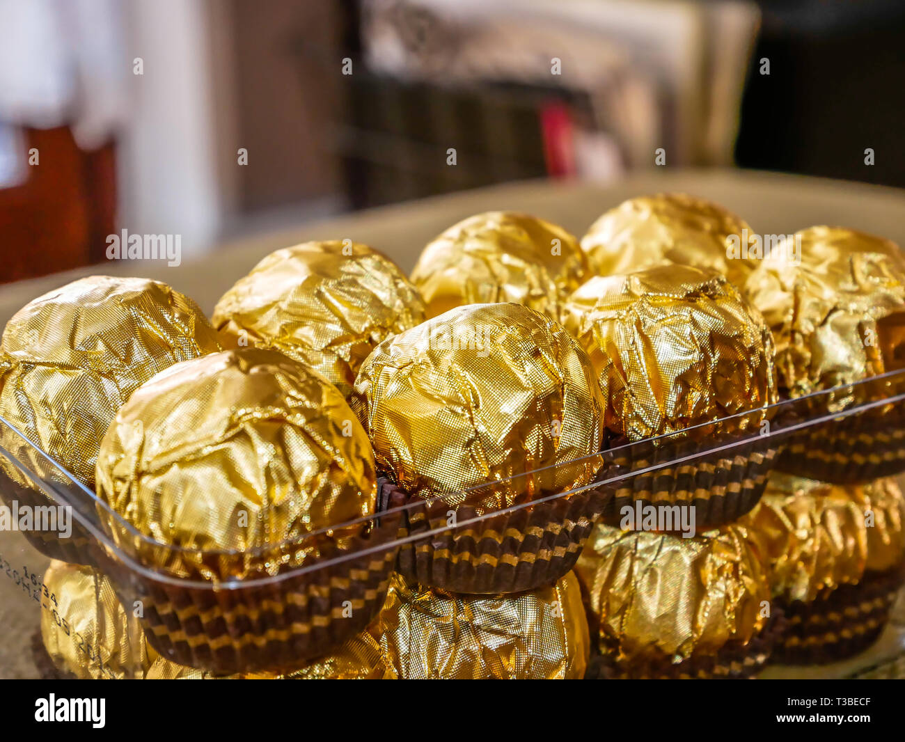 Luxury chocolate hi-res stock photography and images - Alamy