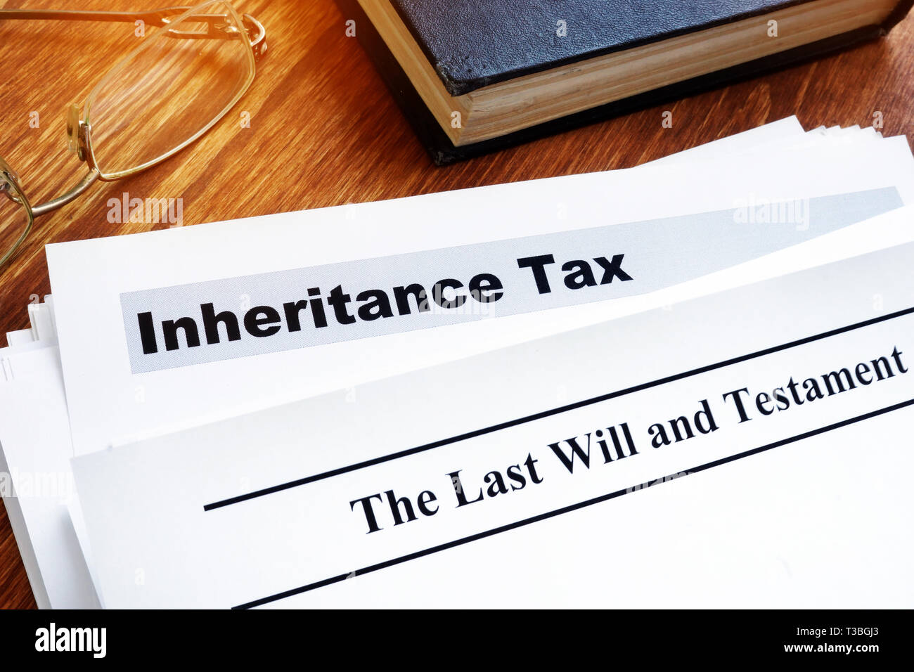Inheritance family hi-res stock photography and images - Alamy
