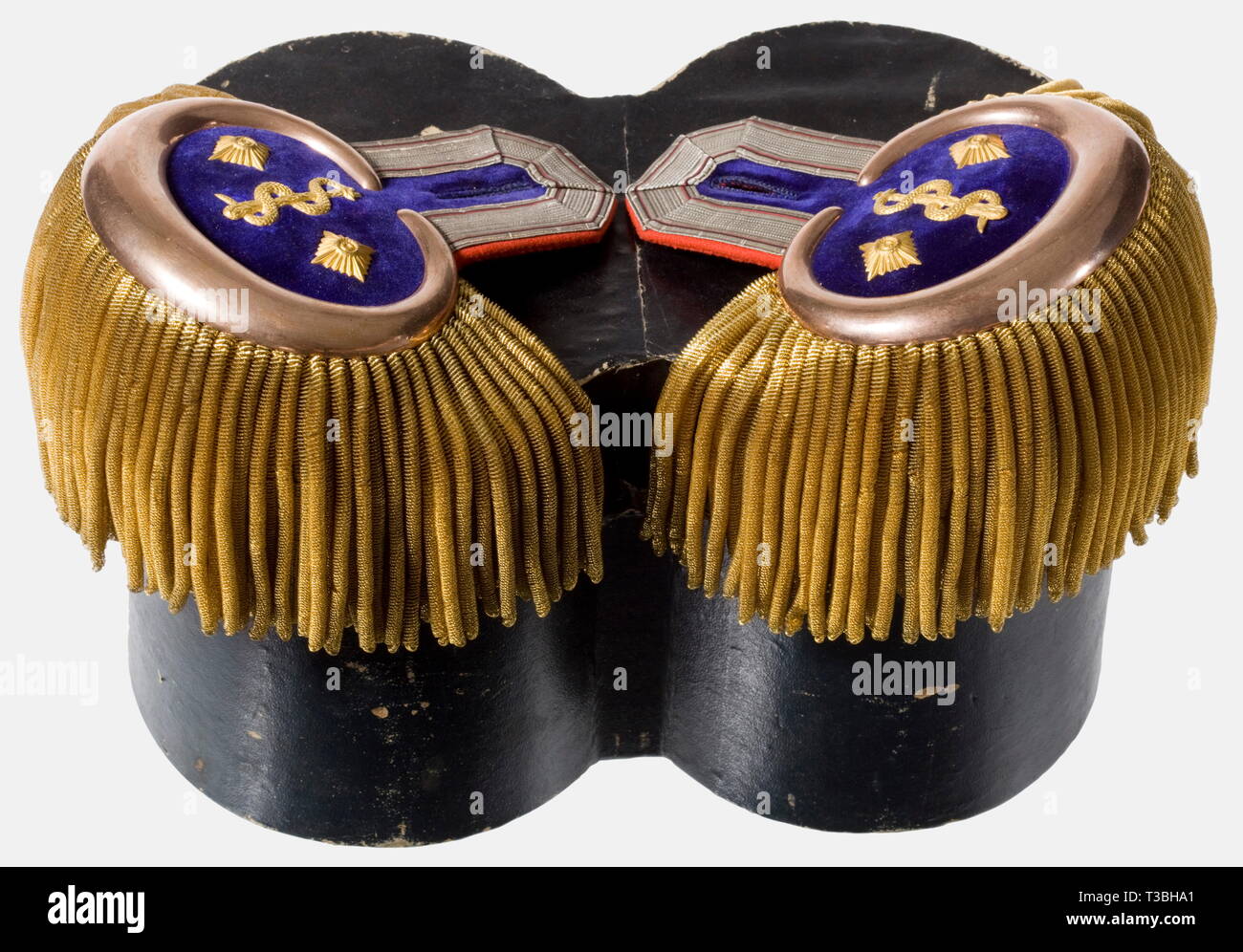 Epaulettes uniform hi-res stock photography and images - Alamy