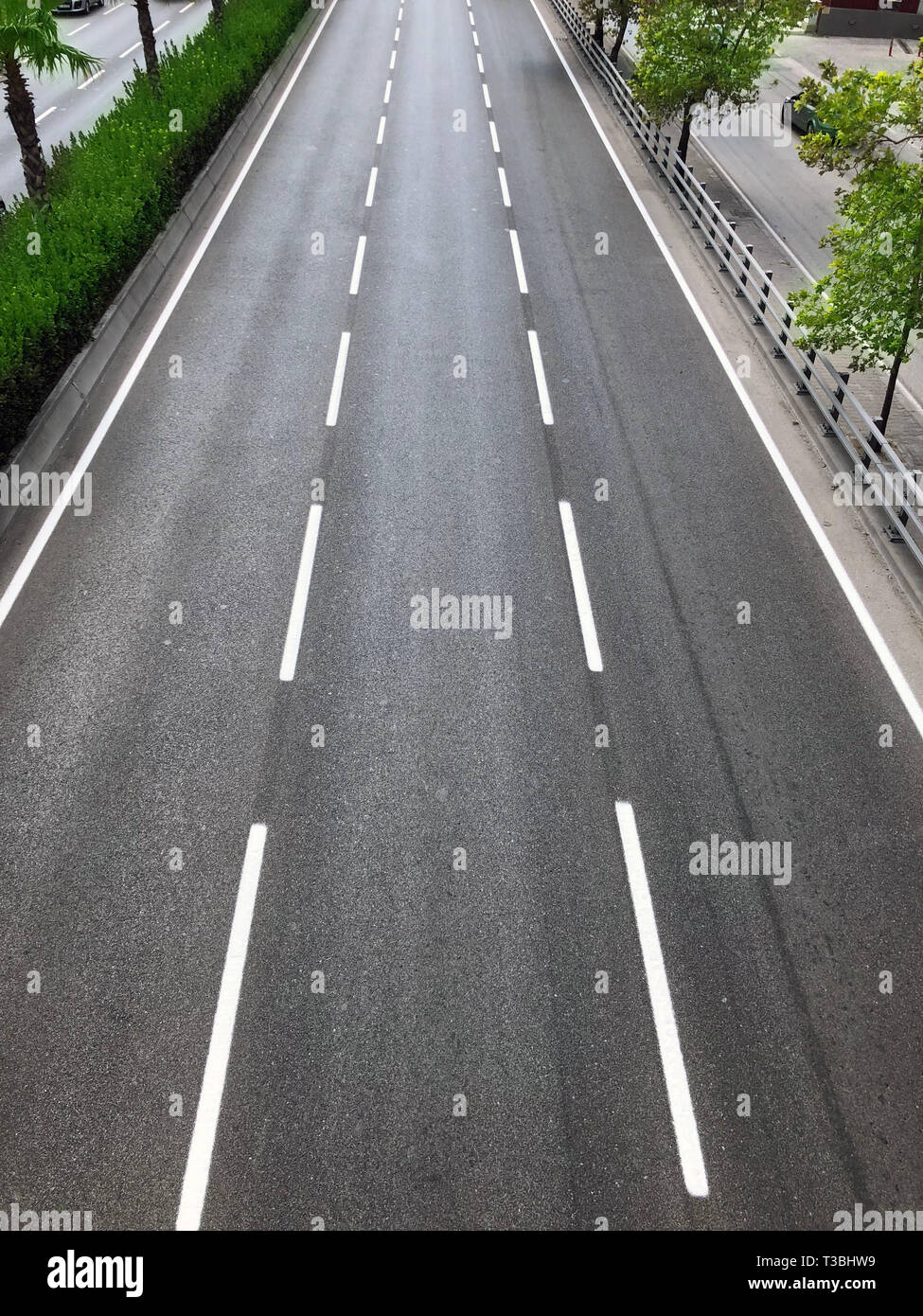 Empty road photo from a bridge Stock Photo - Alamy