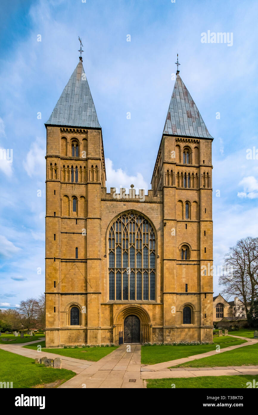 Southwell cathedral west front hi-res stock photography and images - Alamy