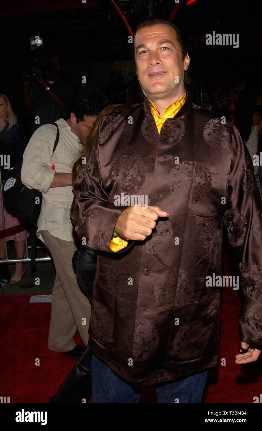 Rush hour 2 2001 hi-res stock photography and images - Alamy